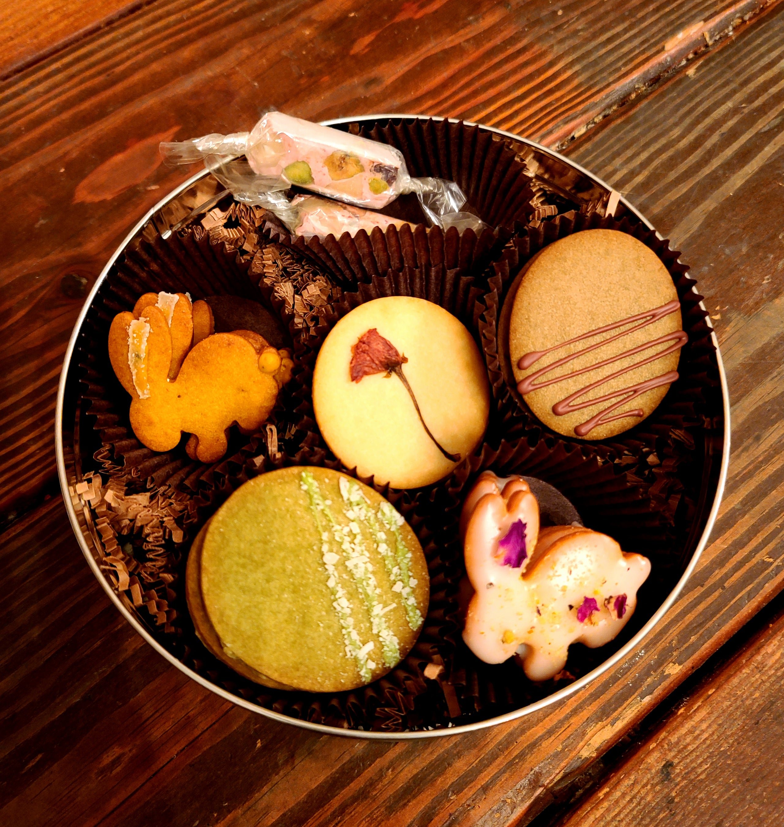 Seasonal Spring Cookie Collection Tin | The Sweet Lobby